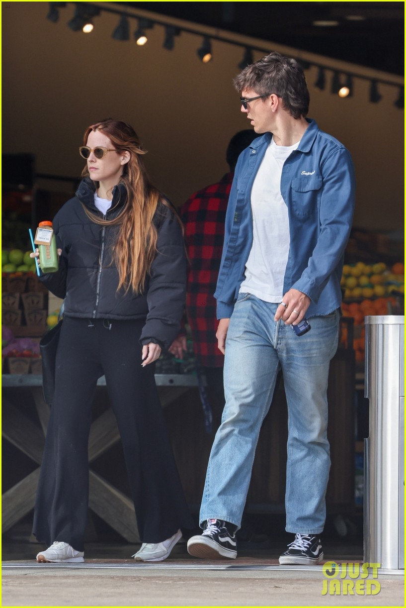 Riley Keough Goes On A Quick Store Run With Husband Ben Smith-Petersen ...