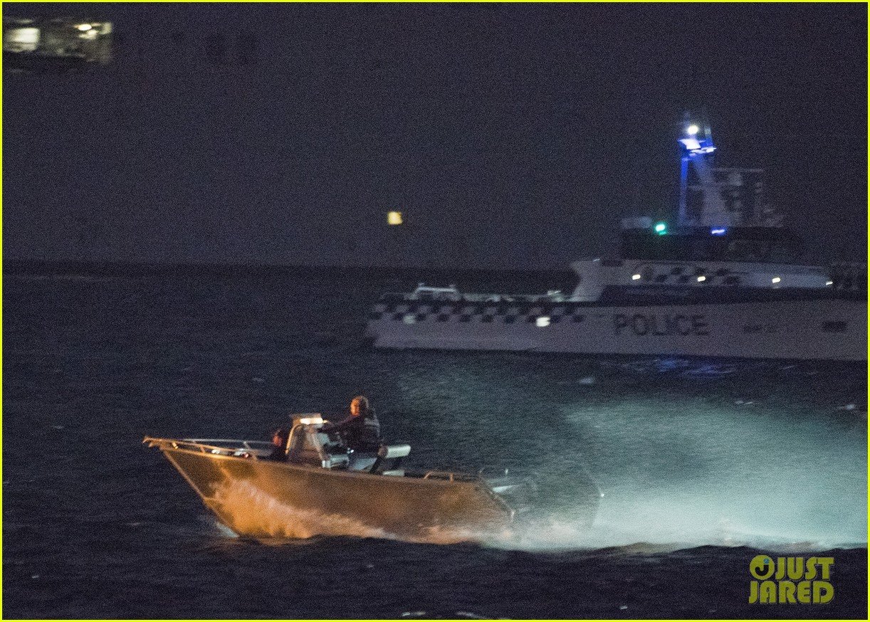 Photo: ryan gosling sprayed down boat scene fall guy sydney 118 | Photo ...