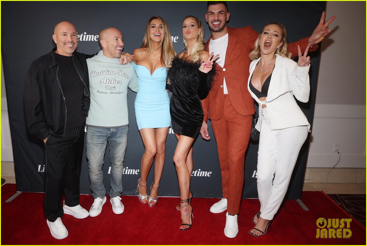 Chrishell Stause Gets Support from Partner G-Flip at 'A Rose For Her ...