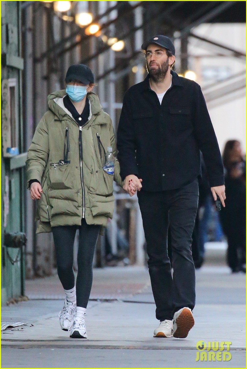 Emma Stone Holds Hands with Husband Dave McCary During Walk Around NYC ...