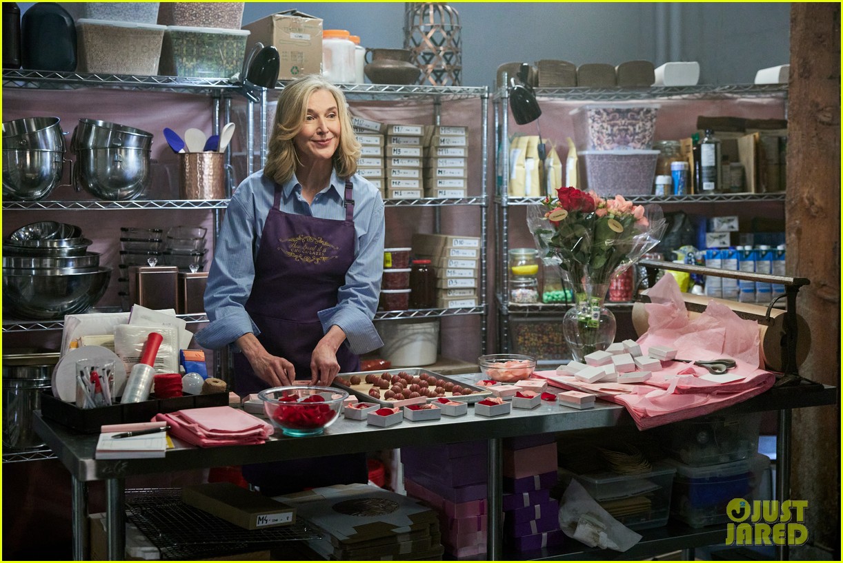 Eloise Mumford Gets Dan Jeannotte To Believe In The Magic of Chocolate ...