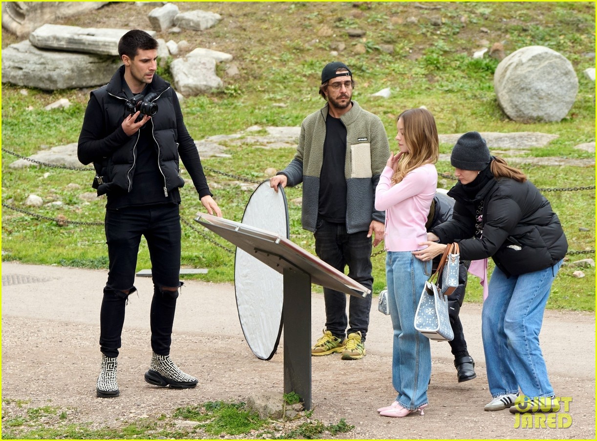 Photo: sydney sweeney tours rome 089 | Photo 4895437 | Just Jared