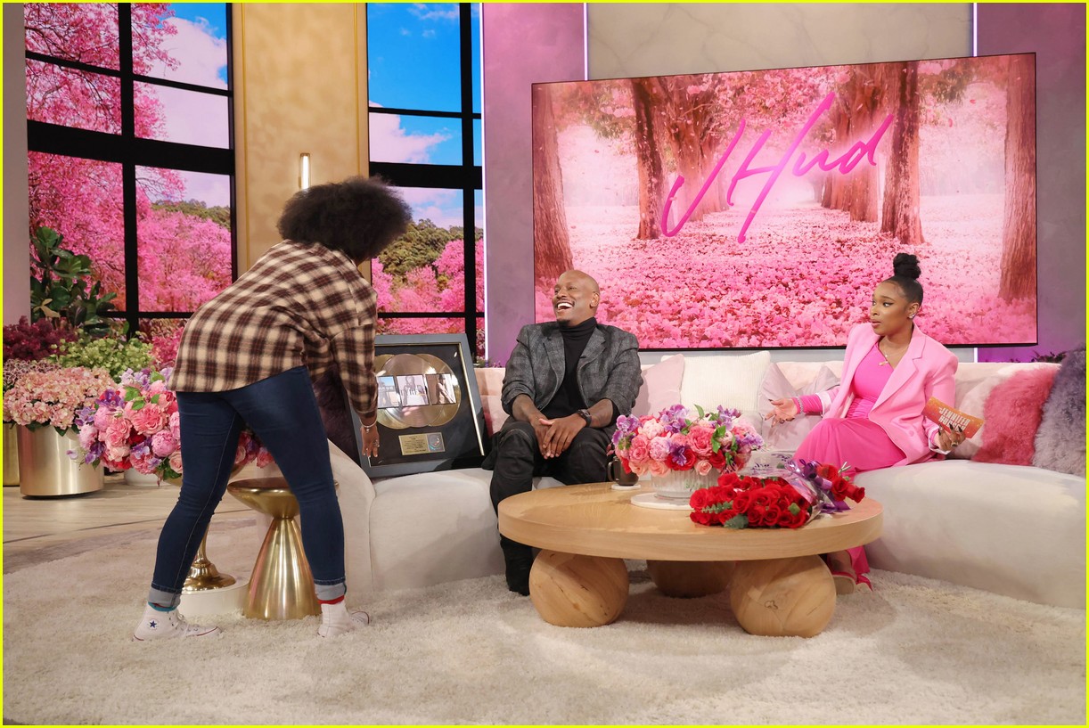 Tyrese Gibson Professes Love for Girlfriend Zelie Timothy on Valentine ...