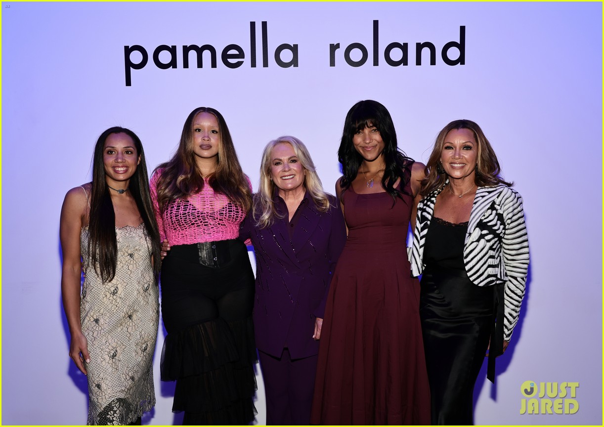 Vanessa Williams Attends Pamella Roland Fashion Show with Her Three ...