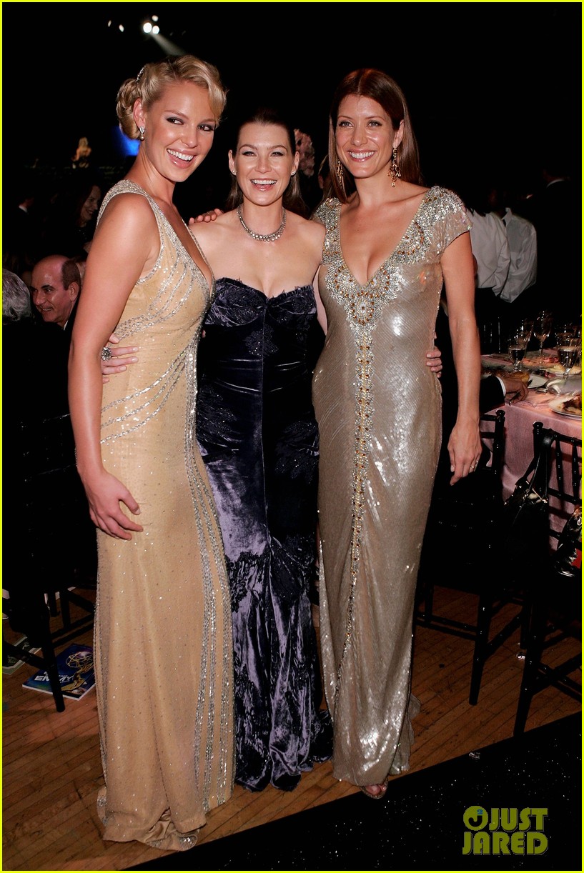 Kate Walsh Says 'Happy Trails' to Ellen Pompeo Amid Her 'Grey's' Exit ...