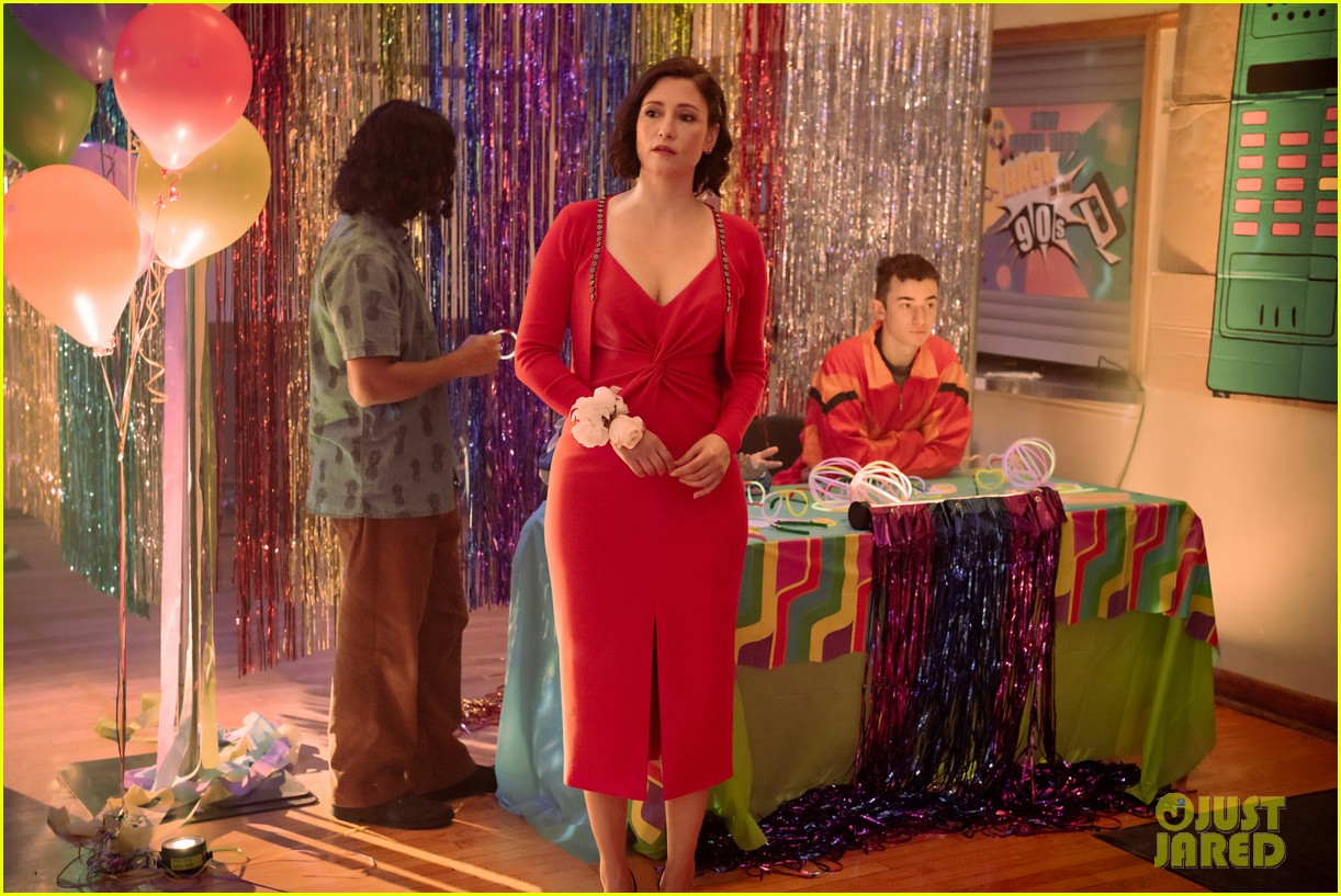 Chyler Leigh & Evan Williams Go Back To The 90s on Hallmark's 'The Way ...