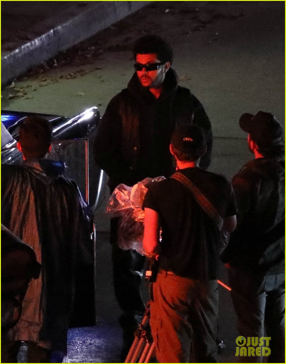 The Weeknd Shoots Night Scenes for a New Music Video: Photo 4891926 ...