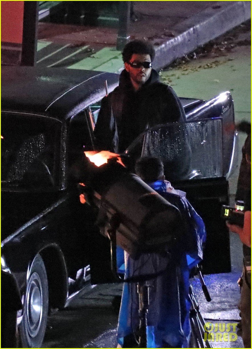 The Weeknd Shoots Night Scenes for a New Music Video: Photo 4891927 ...