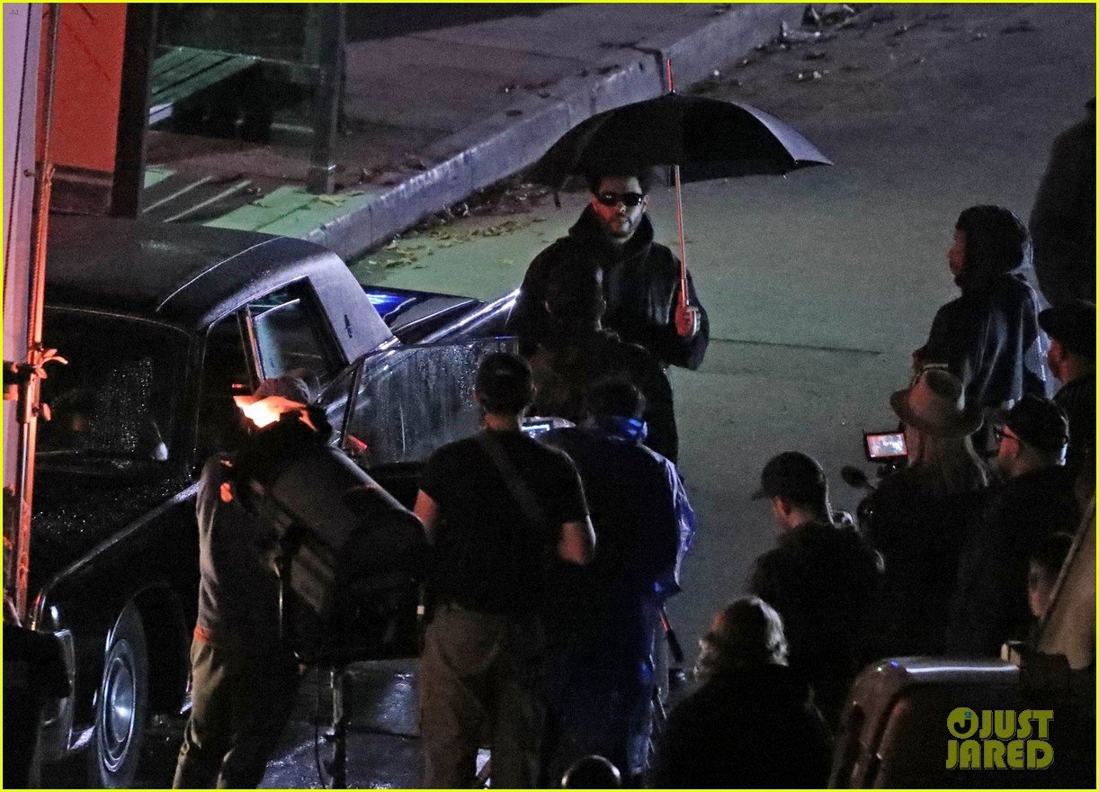 The Weeknd Shoots Night Scenes for a New Music Video: Photo 4891941 ...