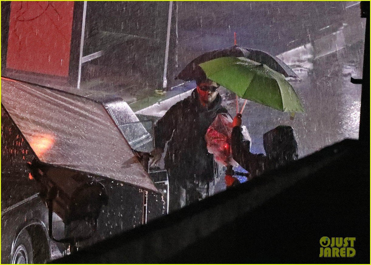 The Weeknd Shoots Night Scenes for a New Music Video: Photo 4891947 ...