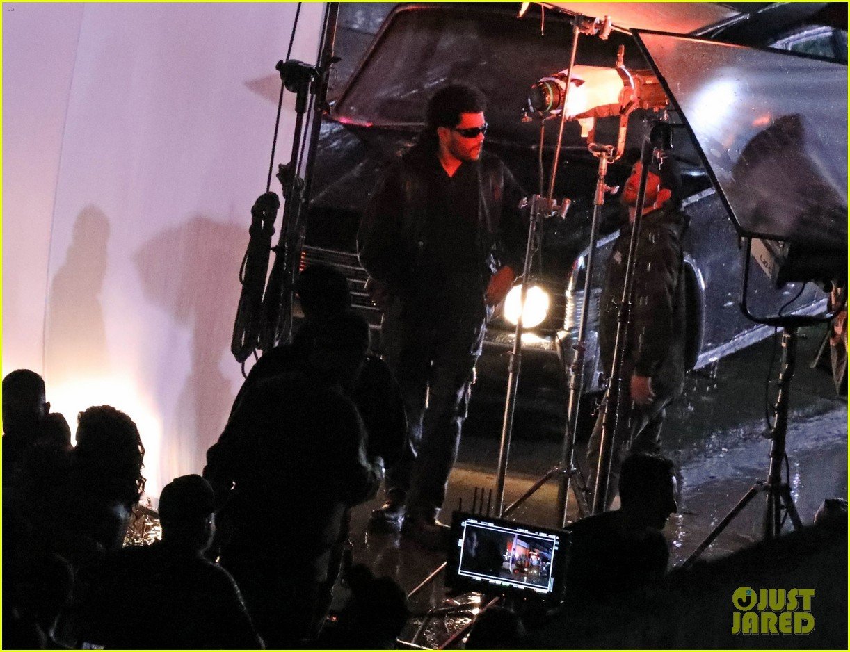 The Weeknd Shoots Night Scenes for a New Music Video: Photo 4891949 ...