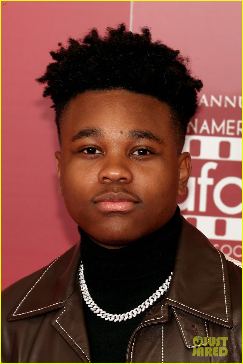 Viola Davis & Angela Bassett Get Support from Their Husbands at AAFCA ...