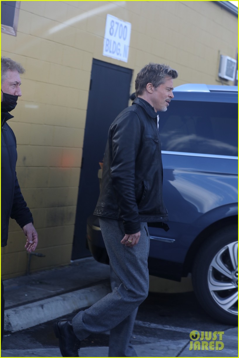 Brad Pitt & George Clooney Arrive on Set to Continue Filming 'Wolves ...