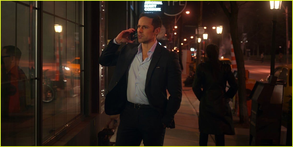 Is Dylan Bruce Single? Here's Why Fans Think He's Married!: Photo ...