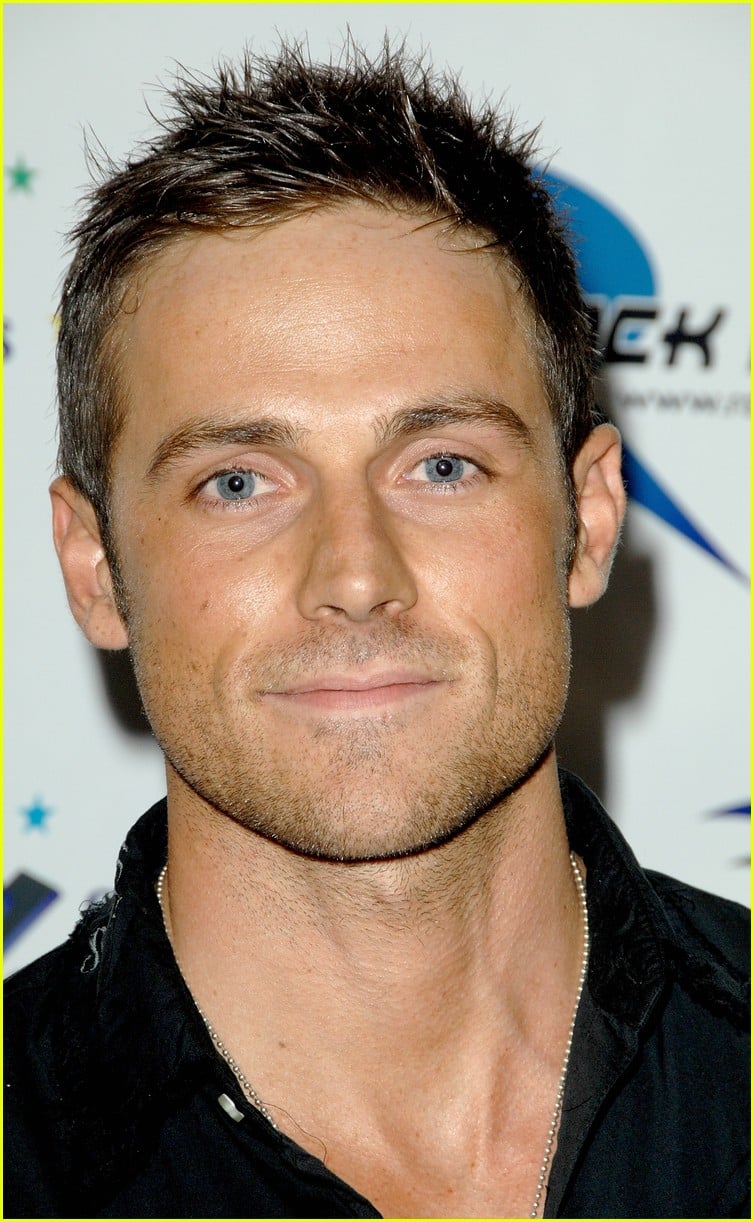 Is Dylan Bruce Single? Here's Why Fans Think He's Married!: Photo ...
