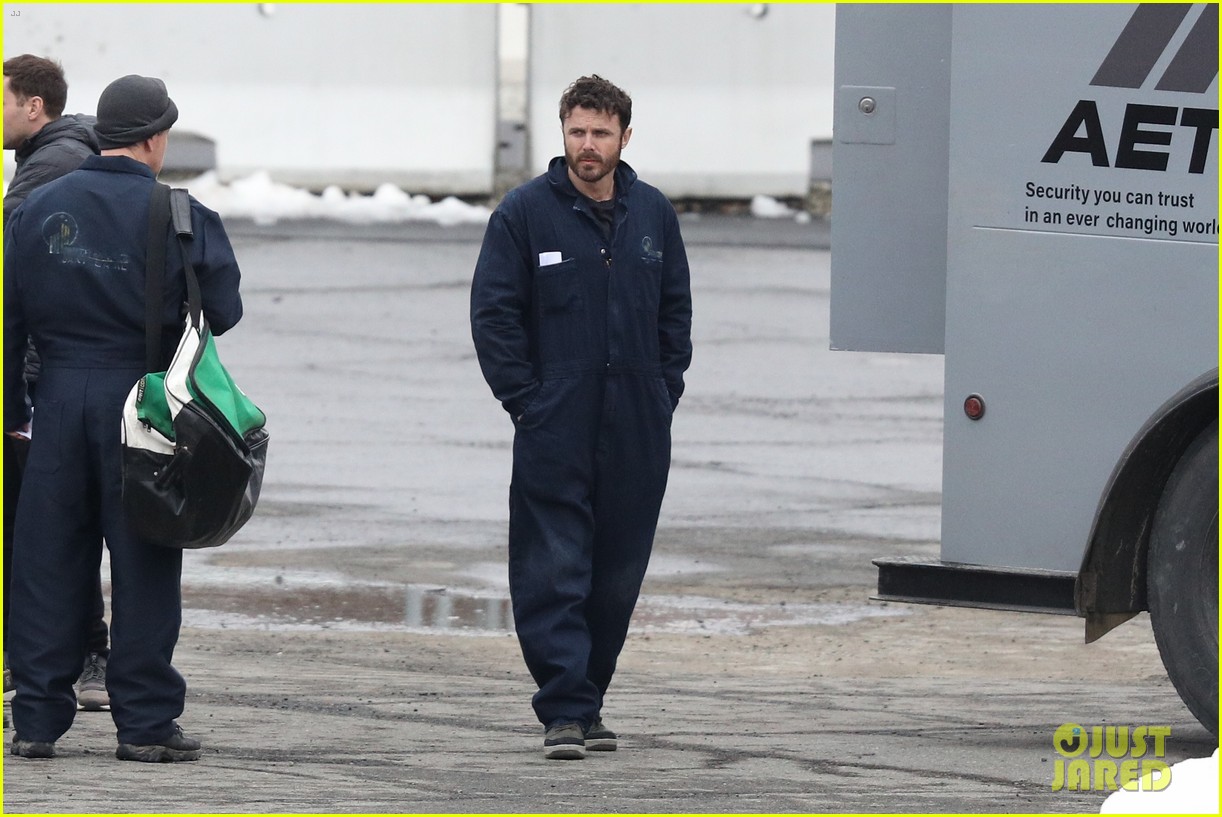 Matt Damon & Casey Affleck Make a Run For It on Set of Their New Movie ...