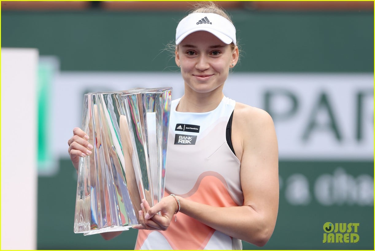 Elena Rybakina Sinks #1 Iga Swiatek & #2 Aryna Sabalenka, Crowned ...