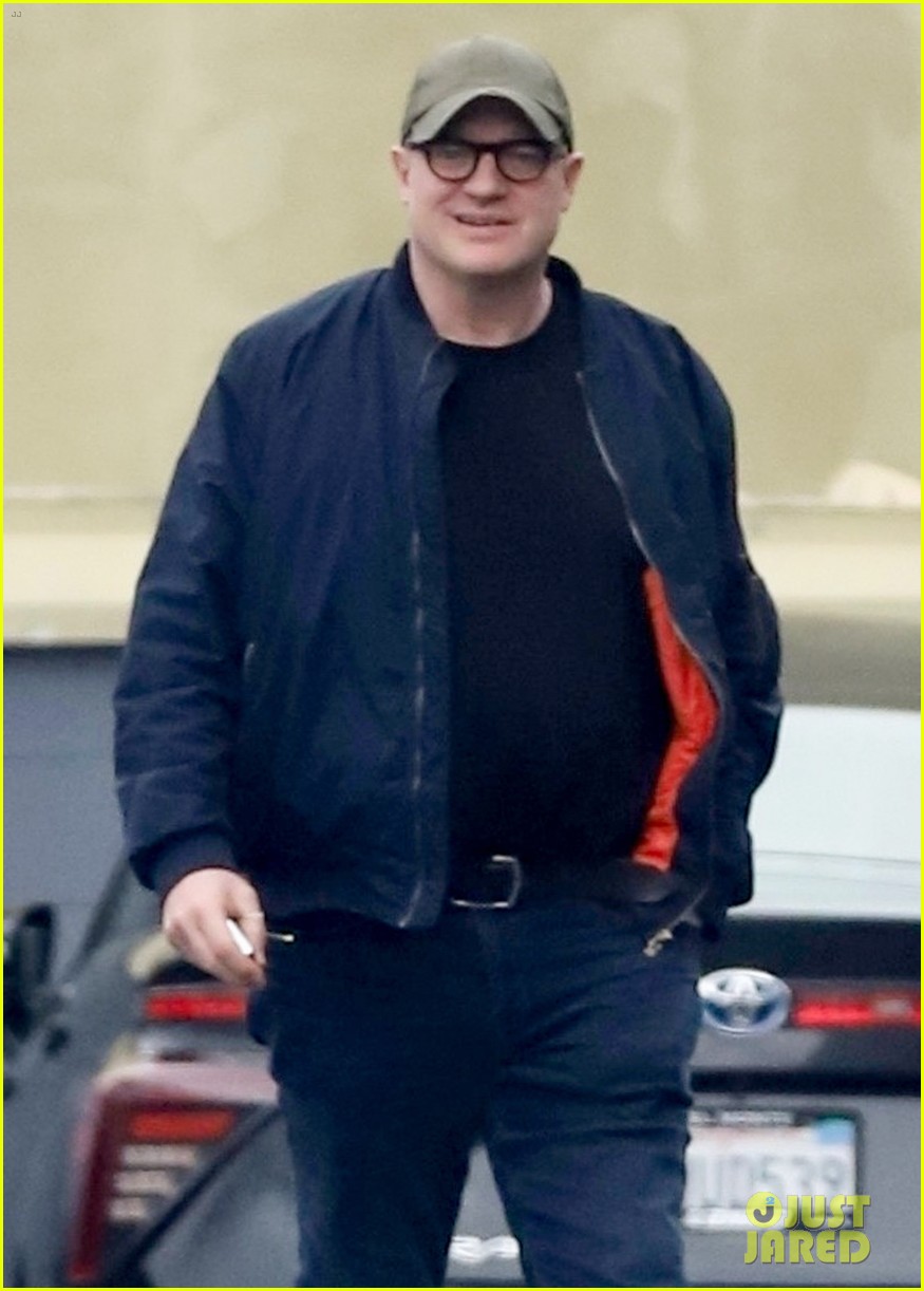 Brendan Fraser Steps Out for Dinner with Family After Oscars 2023 Win ...