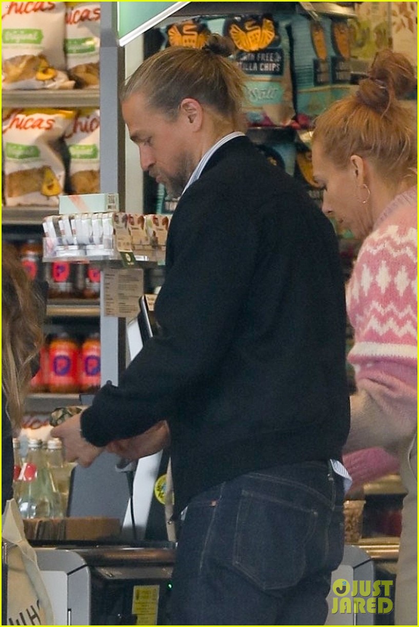 Charlie Hunnam Spends His Wednesday Afternoon Running Errands in L.A ...