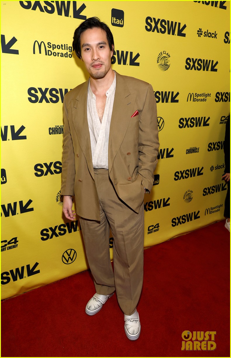 Stephanie Hsu, Sherry Cola, Ashley Park, & Sabrina Wu Buddy Up at 'Joy ...