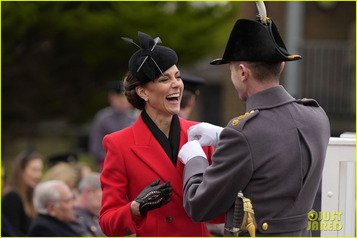 Kate Middleton Gets Pinned With Her Very Own Leek During St. David's ...