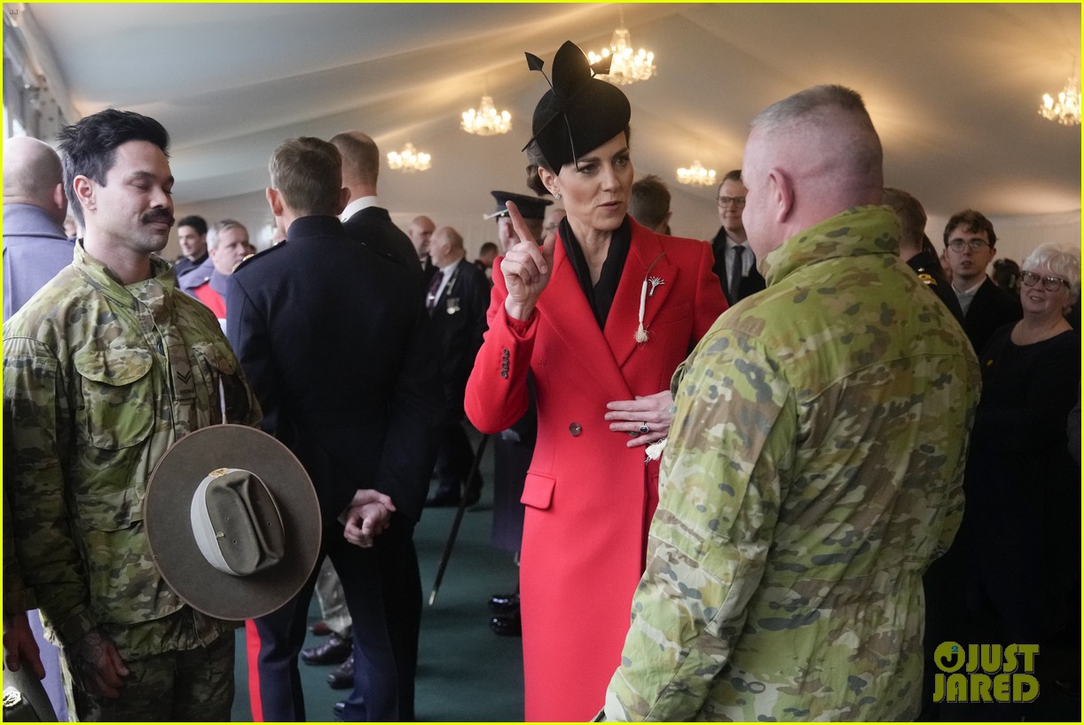 Kate Middleton Gets Pinned With Her Very Own Leek During St. David's ...