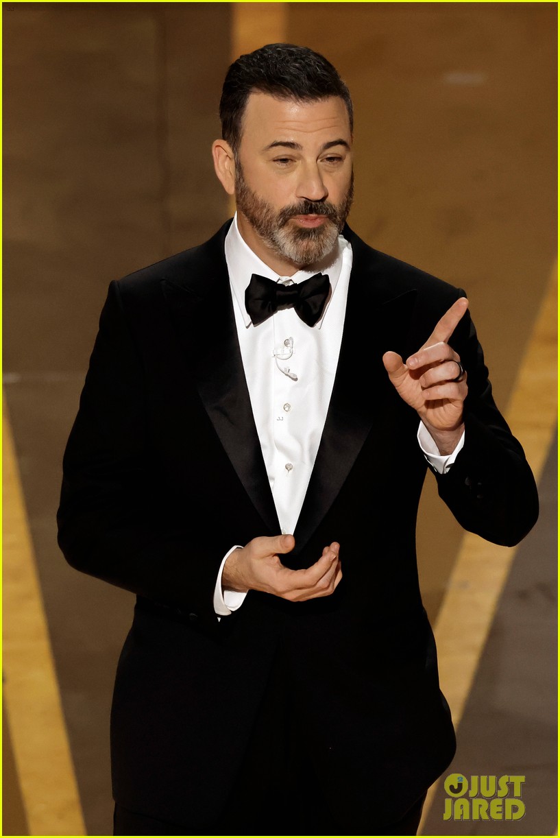 Jimmy Kimmel Pokes Fun at Will Smith Slap, Trolls Tom Cruise & James ...