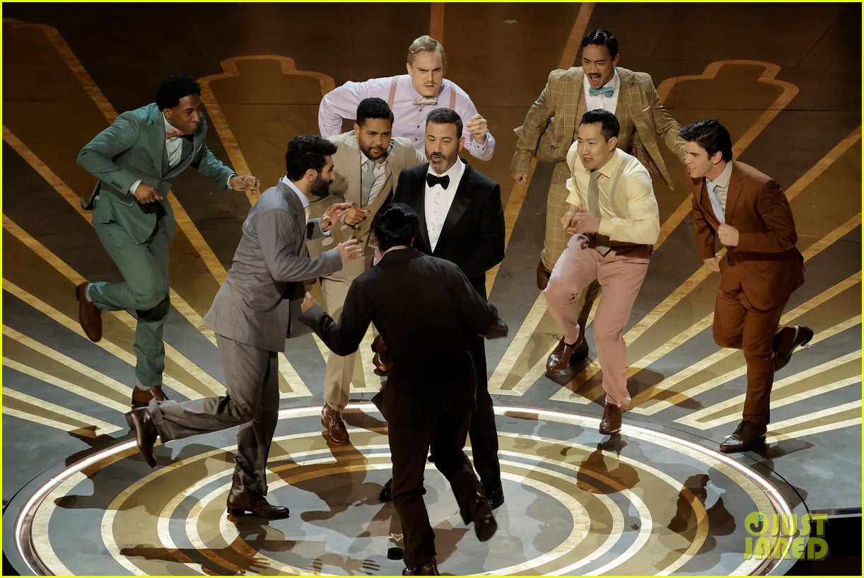 Jimmy Kimmel Pokes Fun at Will Smith Slap, Trolls Tom Cruise & James ...