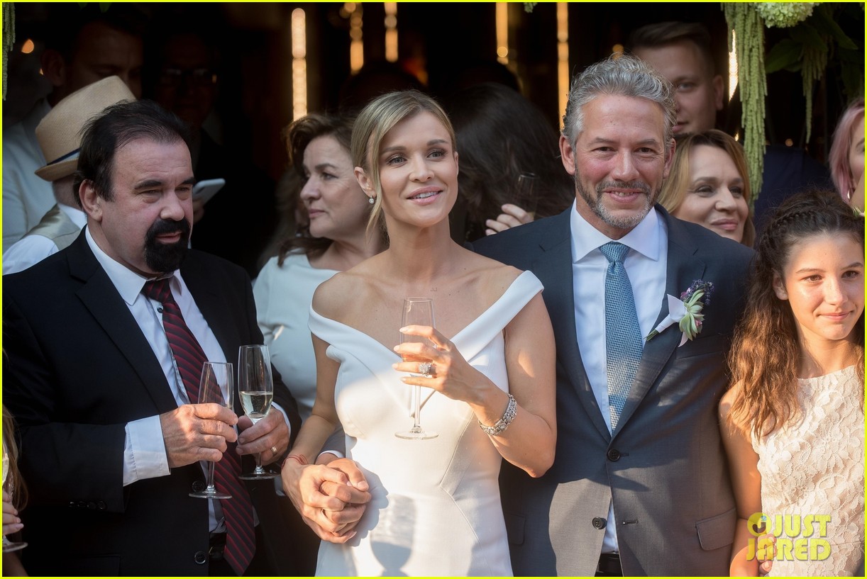 Photo: joanna krupa douglas nunes wedding photos 30 | Photo 4914057 ...