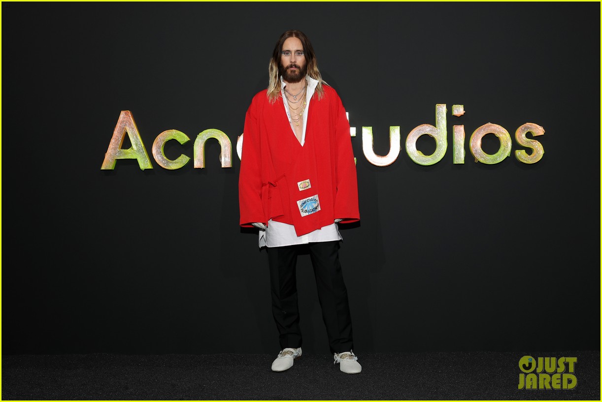 Jared Leto Sports Metallic Eye Makeup to Acne Studios Fashion Show in ...