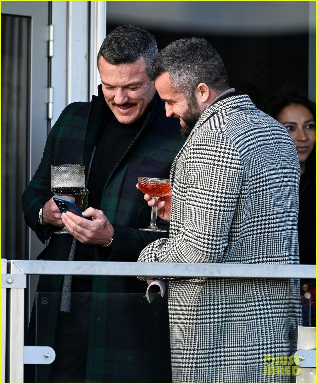 Photo: luke evans fran tomas all smiles 04 | Photo 4909828 | Just Jared
