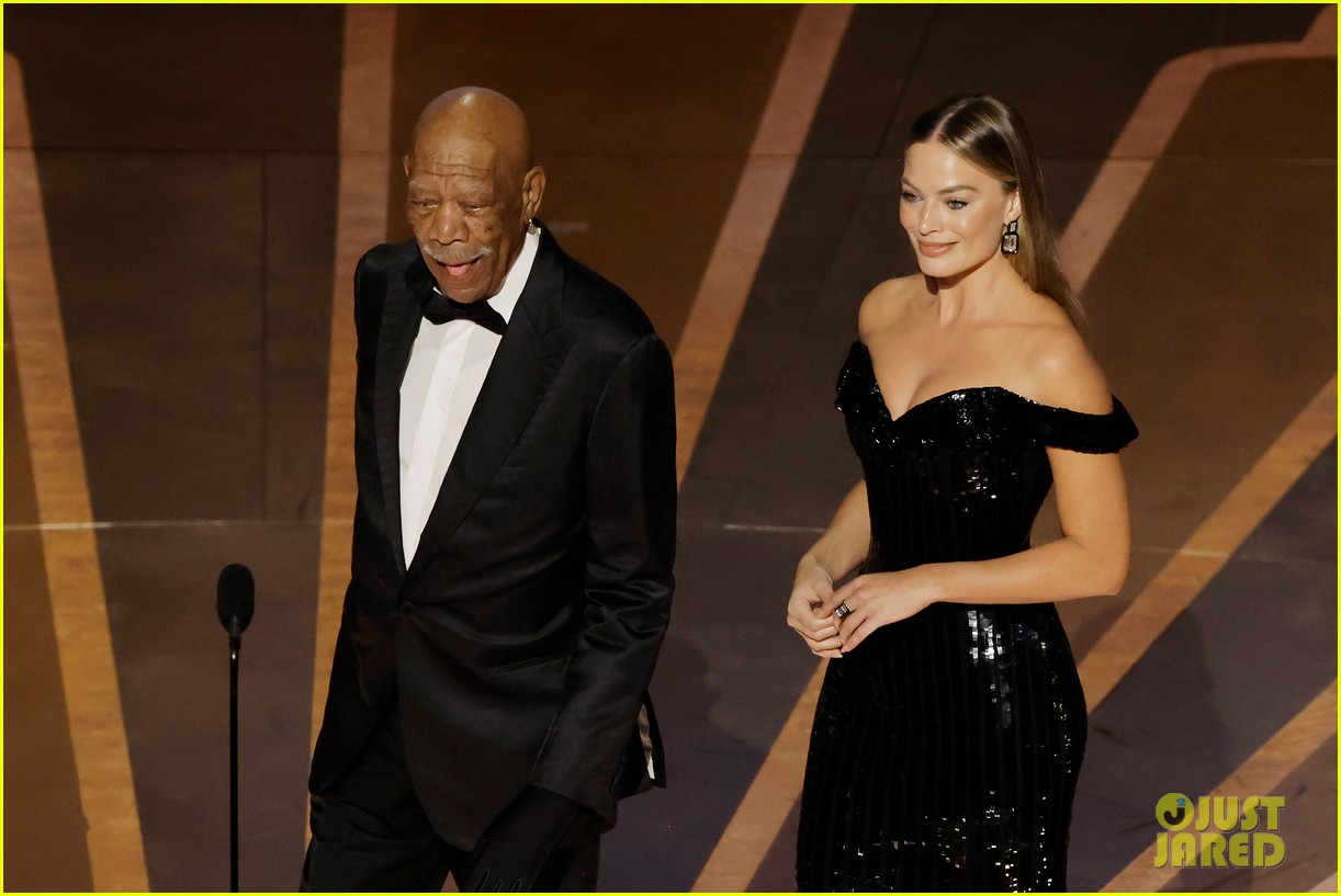 Margot Robbie Makes Surprise Appearance at Oscars 2023 to Present with ...