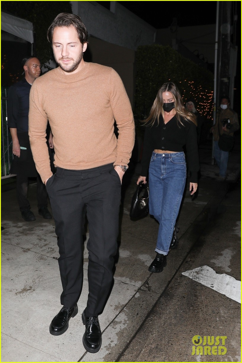 Margot Robbie Keeps It Casual For Date Night With Husband Tom Ackerley ...