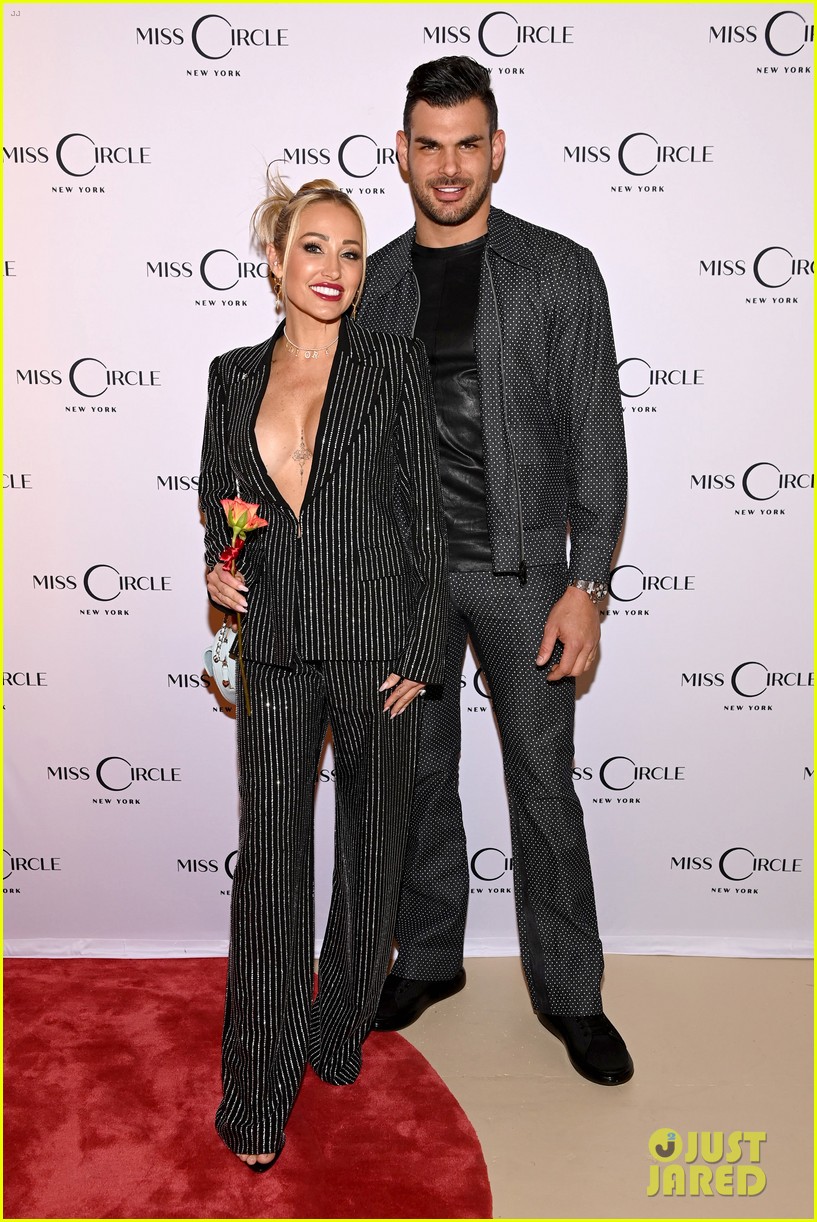 Selling Sunset's Mary Fitzgerald Shares Heartbreaking News of ...