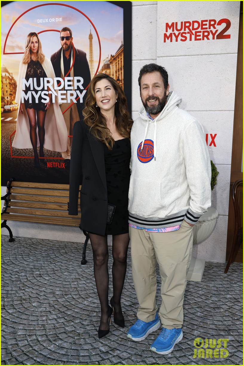 Jennifer Aniston & Jodie Turner-Smith Glam Up In Silver & Gold For ...