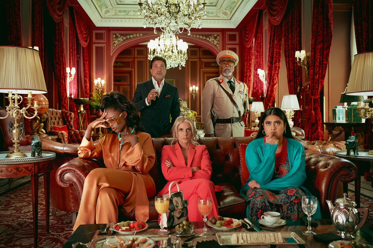 Jennifer Aniston & Adam Sandler Make A Grand Entrance to Paradise in ...