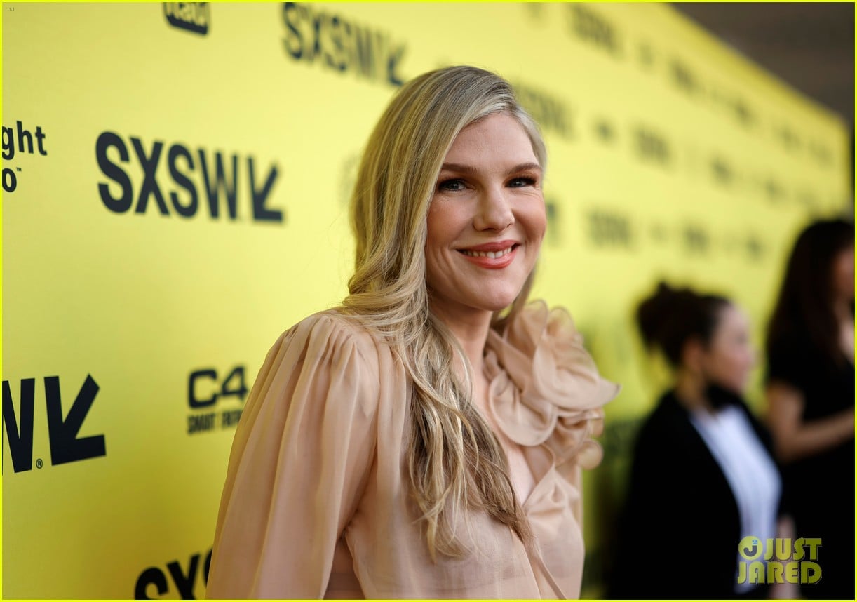 Elizabeth Olsen, Jesse Plemons, & Lily Rabe Attend 'Love & Death ...