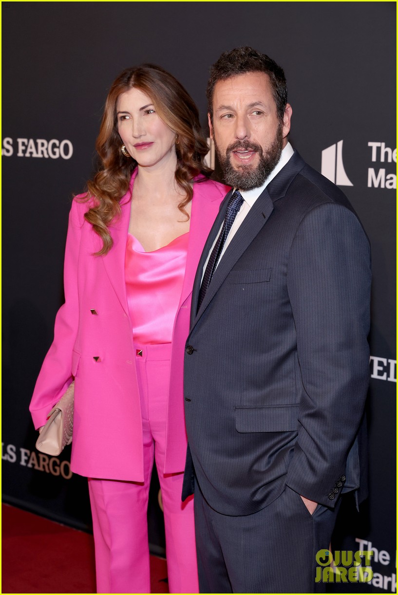 Jennifer Aniston & Drew Barrymore Cheer On Adam Sandler During Mark ...