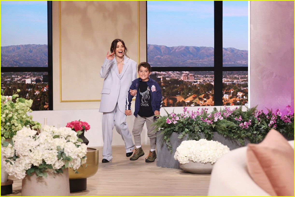 Sex/Life's Sarah Shahi Explains Why Working With Real-Life Boyfriend ...