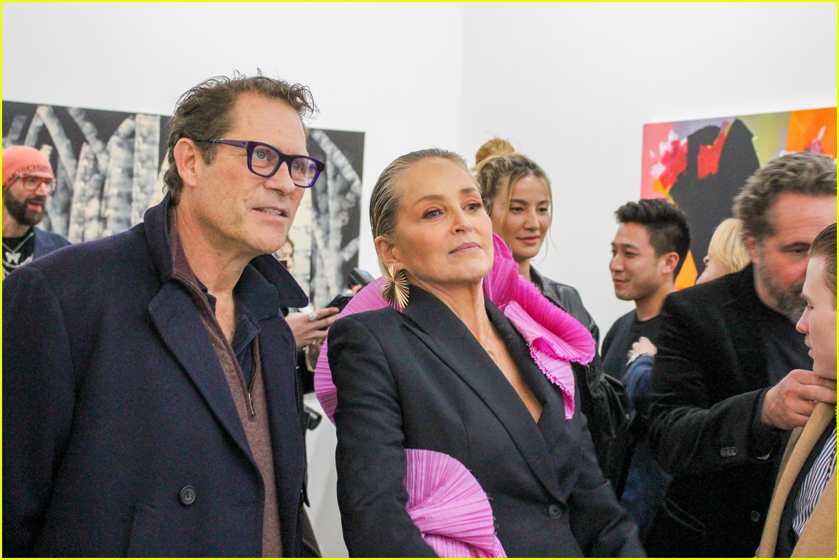 Sharon Stone Debuts ‘Shedding’ Art Show, Jamie Lee Curtis Lends Support ...