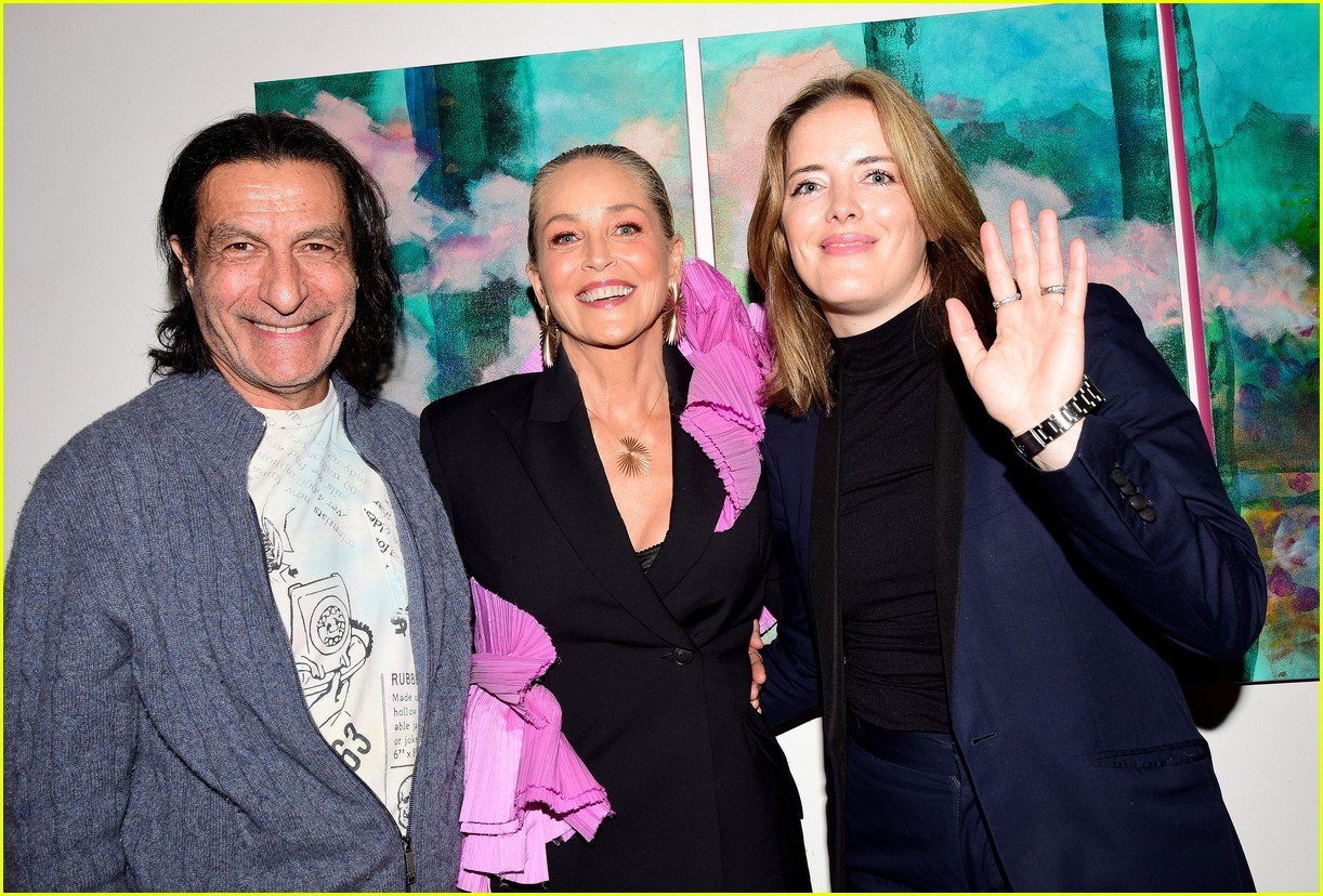 Sharon Stone Debuts ‘Shedding’ Art Show, Jamie Lee Curtis Lends Support ...