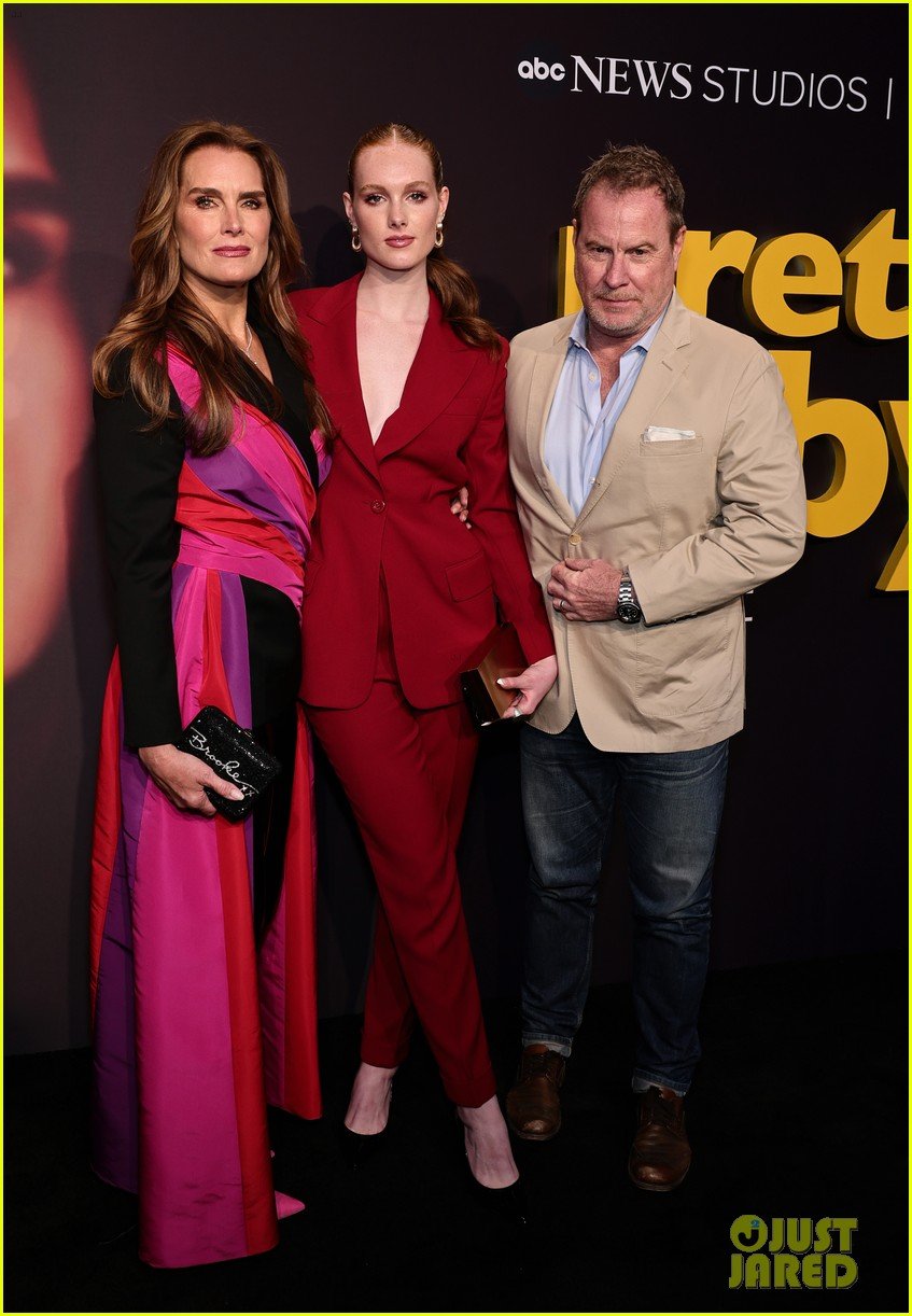 Brooke Shields' Husband & Daughter Join Her for 'Pretty Baby ...
