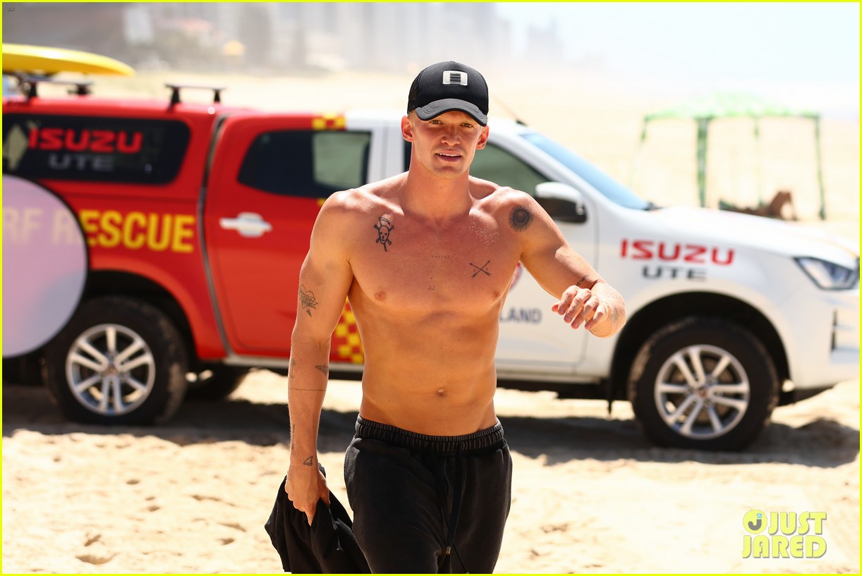 Cody Simpson Goes Shirtless, Bares Ripped Body During Beach Safety ...