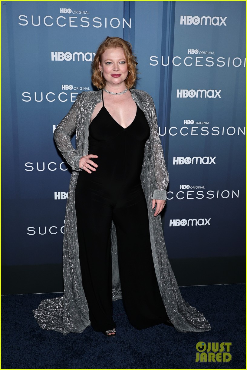 Sarah Snook Is Pregnant, Debuts Baby Bump at 'Succession' Final Season ...