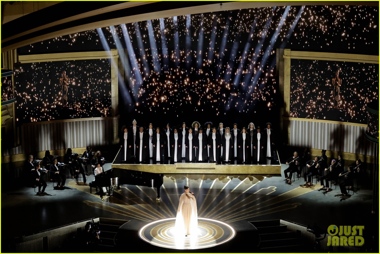 Sofia Carson & Diane Warren Kick Off Oscars 2023 Performances with 'Applause' (Watch): Photo ...