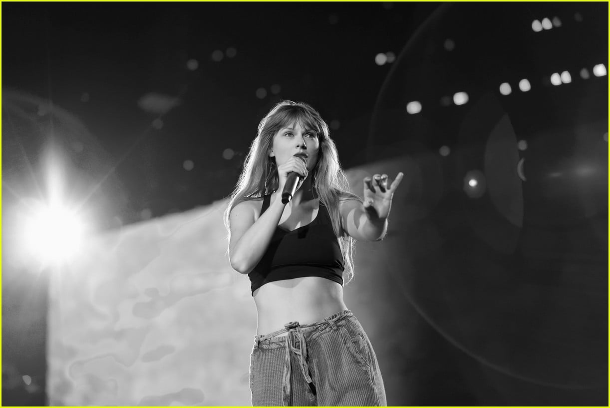 Taylor Swift Shares First Photos from 'Eras Tour' Rehearsal, One Day ...