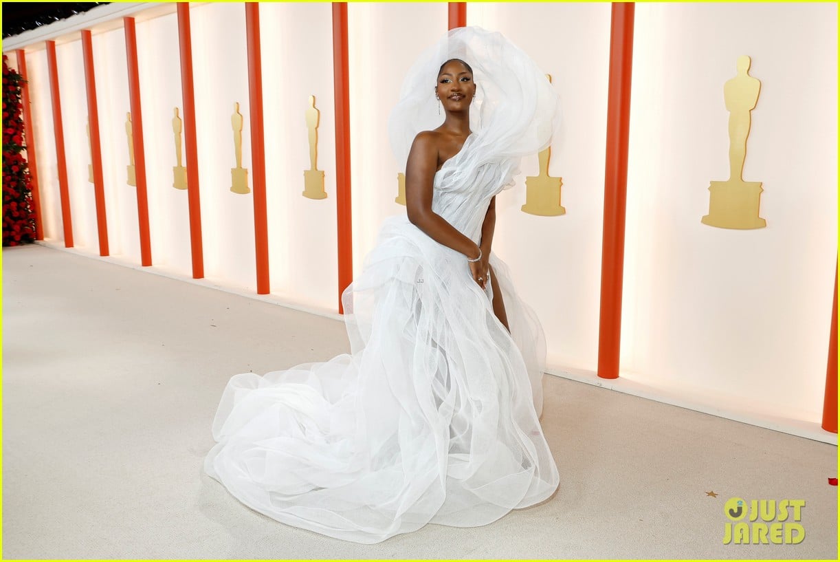 Tems Talks Controversial Oscars Dress, Explains Why She Chose It: Photo ...
