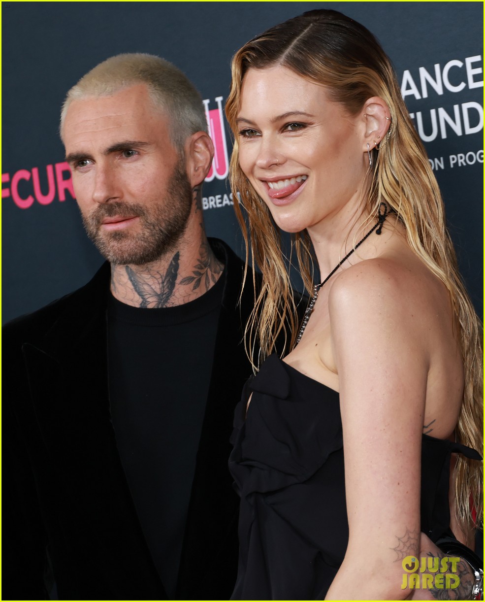 Adam Levine & Behati Prinsloo Pack On The PDA at the Unforgettable ...