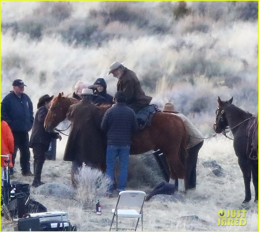 Alec Baldwin Works With Horses & Gears Up As Sheriff In New 'Rust' Set ...