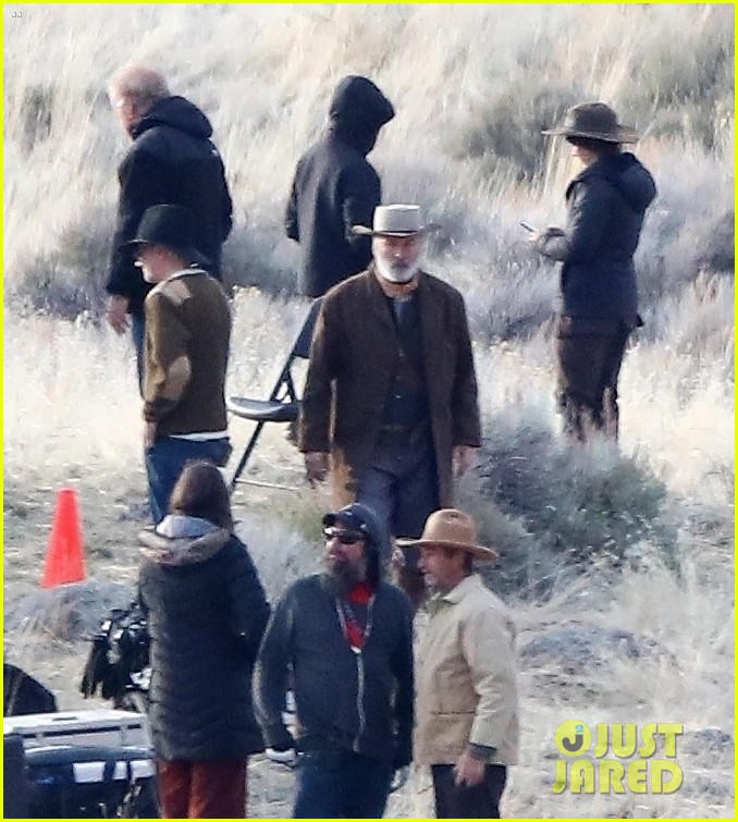Alec Baldwin Works With Horses & Gears Up As Sheriff In New 'Rust' Set ...